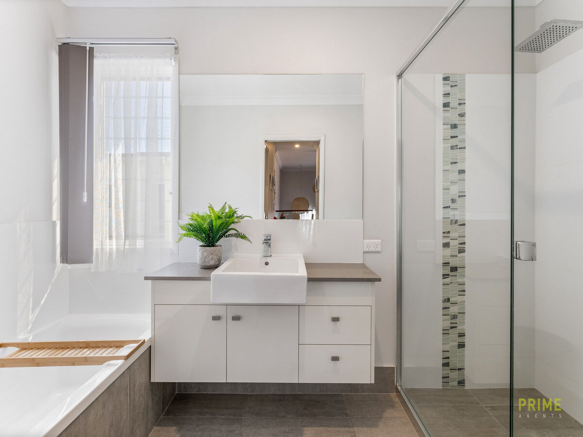 294 Esplanade, Pialba, QLD 4655 | Realty.com.au