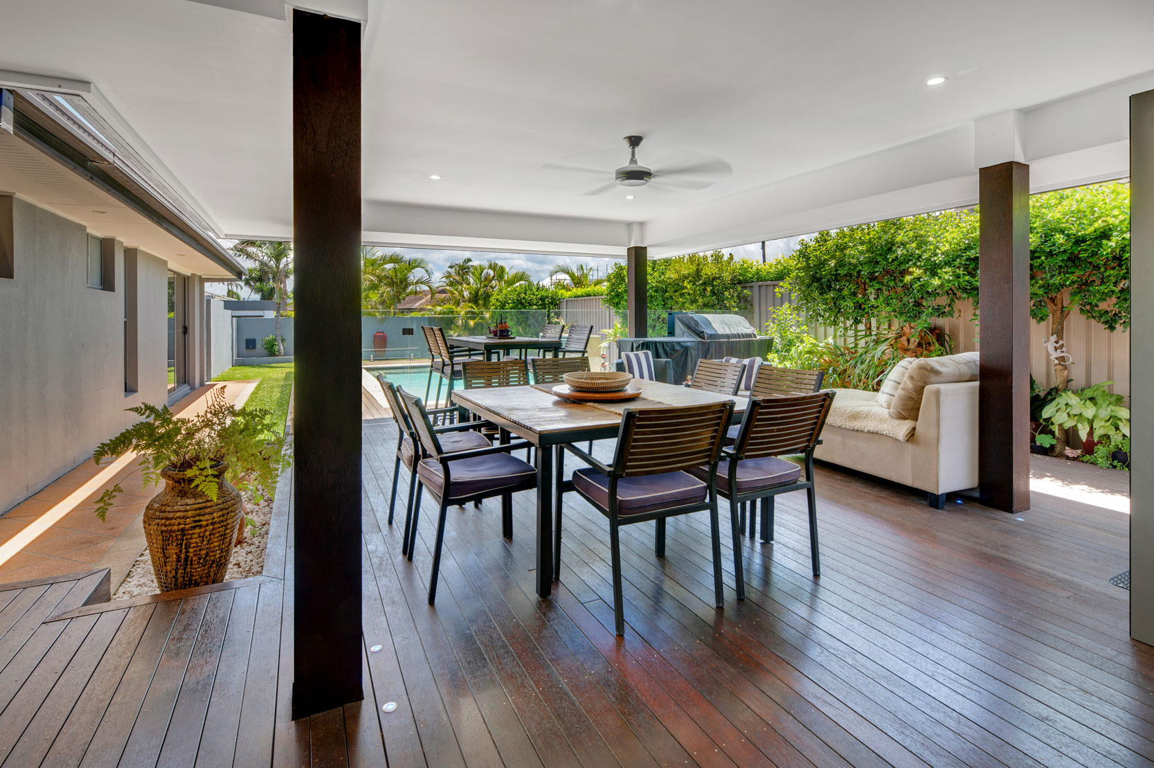 17 Manakin Avenue, Burleigh Waters, QLD 4220 | Realty.com.au