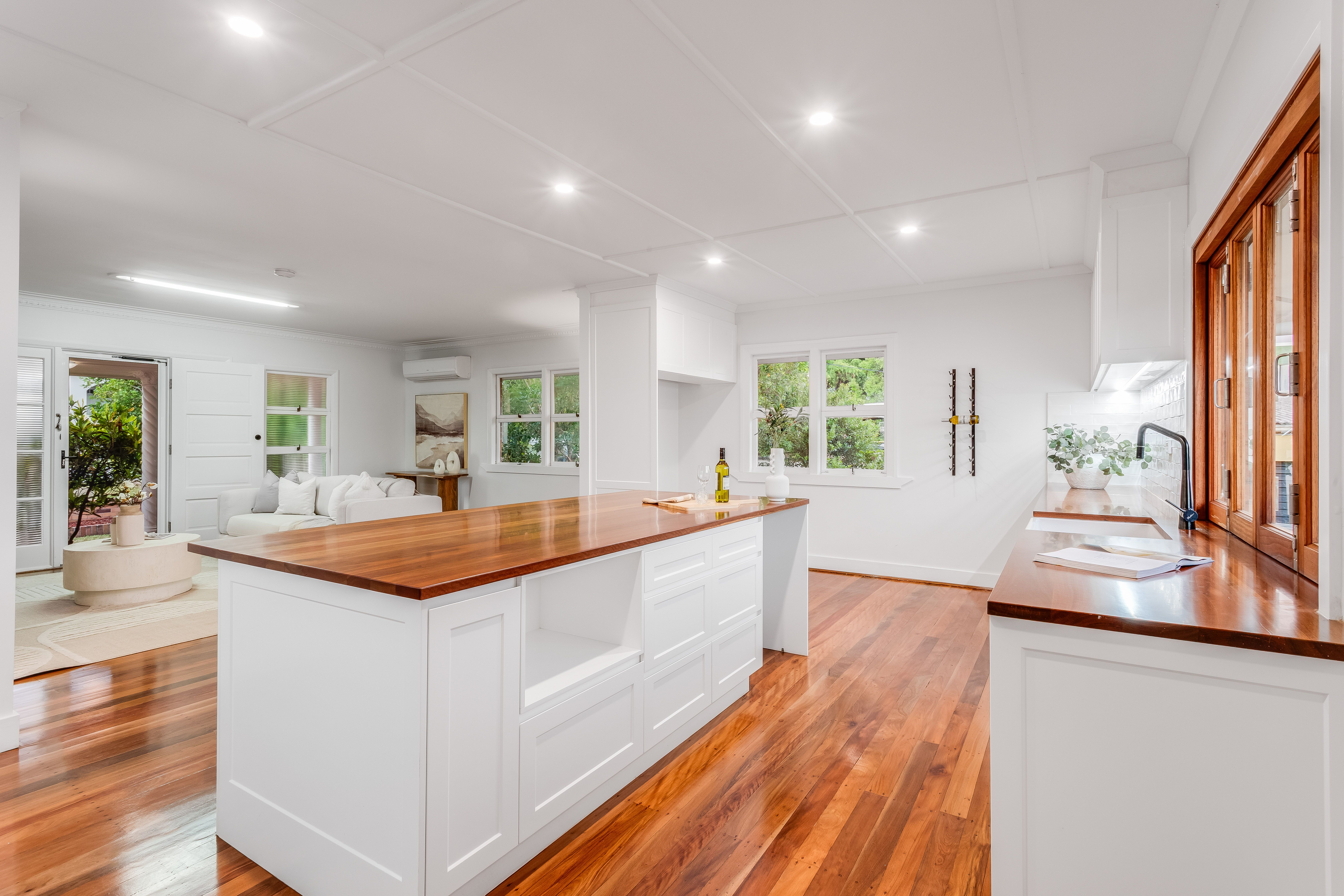 2303 Wynnum Road, Wynnum, QLD 4178 | Realty.com.au