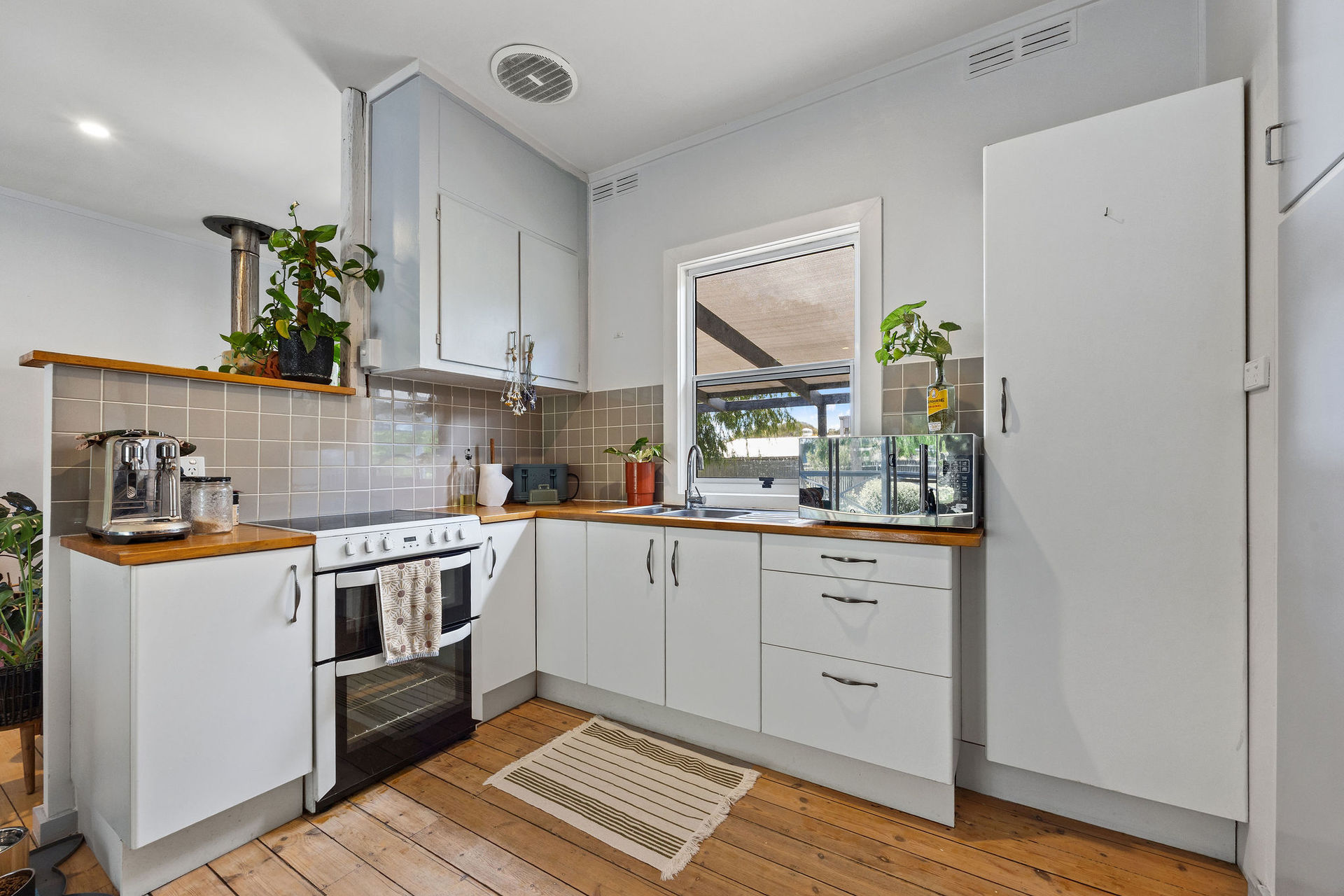 16 Shepperd Avenue, Coffin Bay, SA 5607 | Realty.com.au